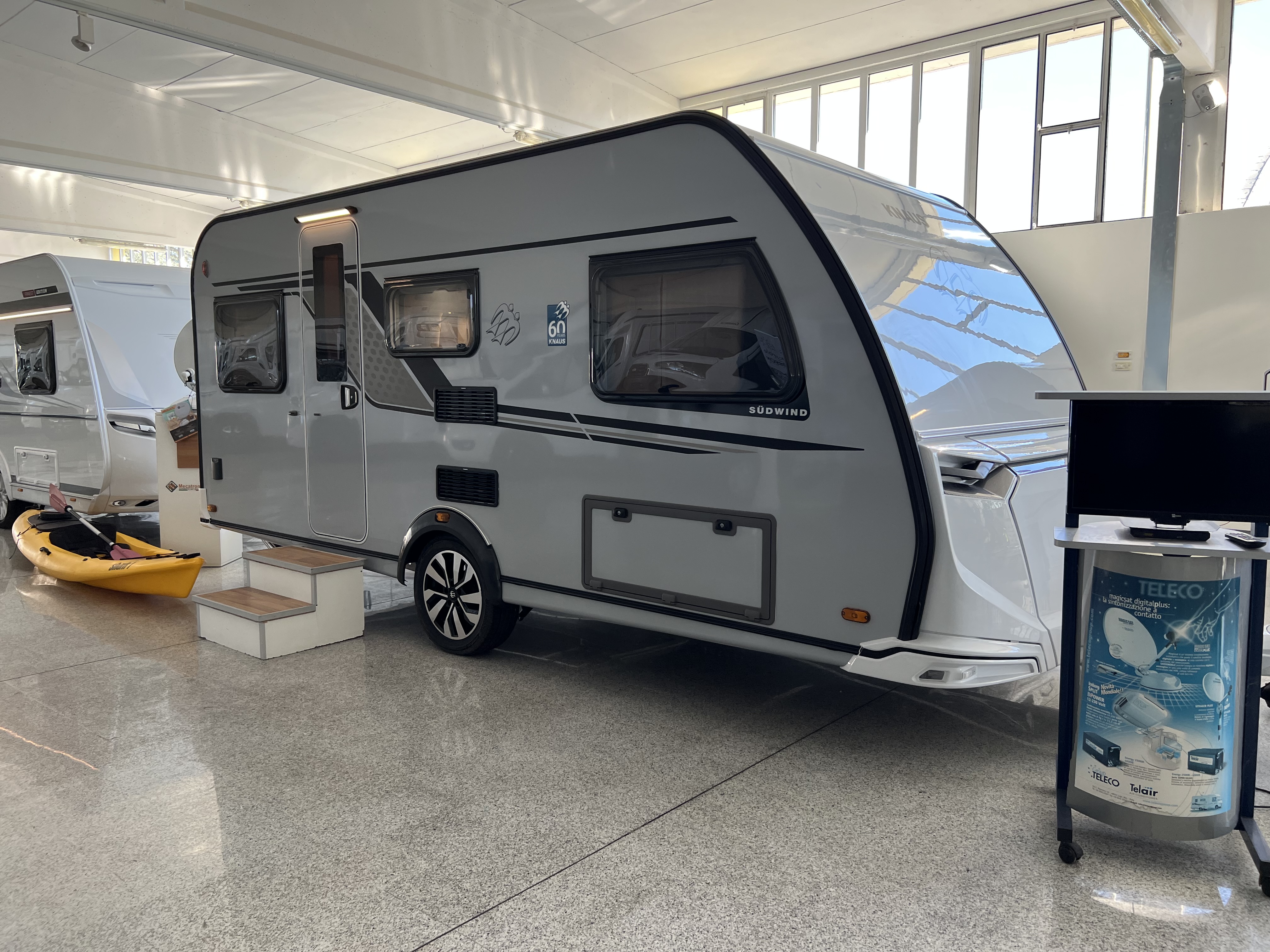 Knaus Sdwind 460 Eu 60 Years